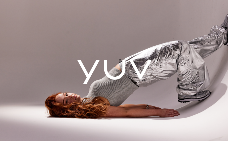 YUV® haircolor device - stratégie de marque, naming et identité visuelle